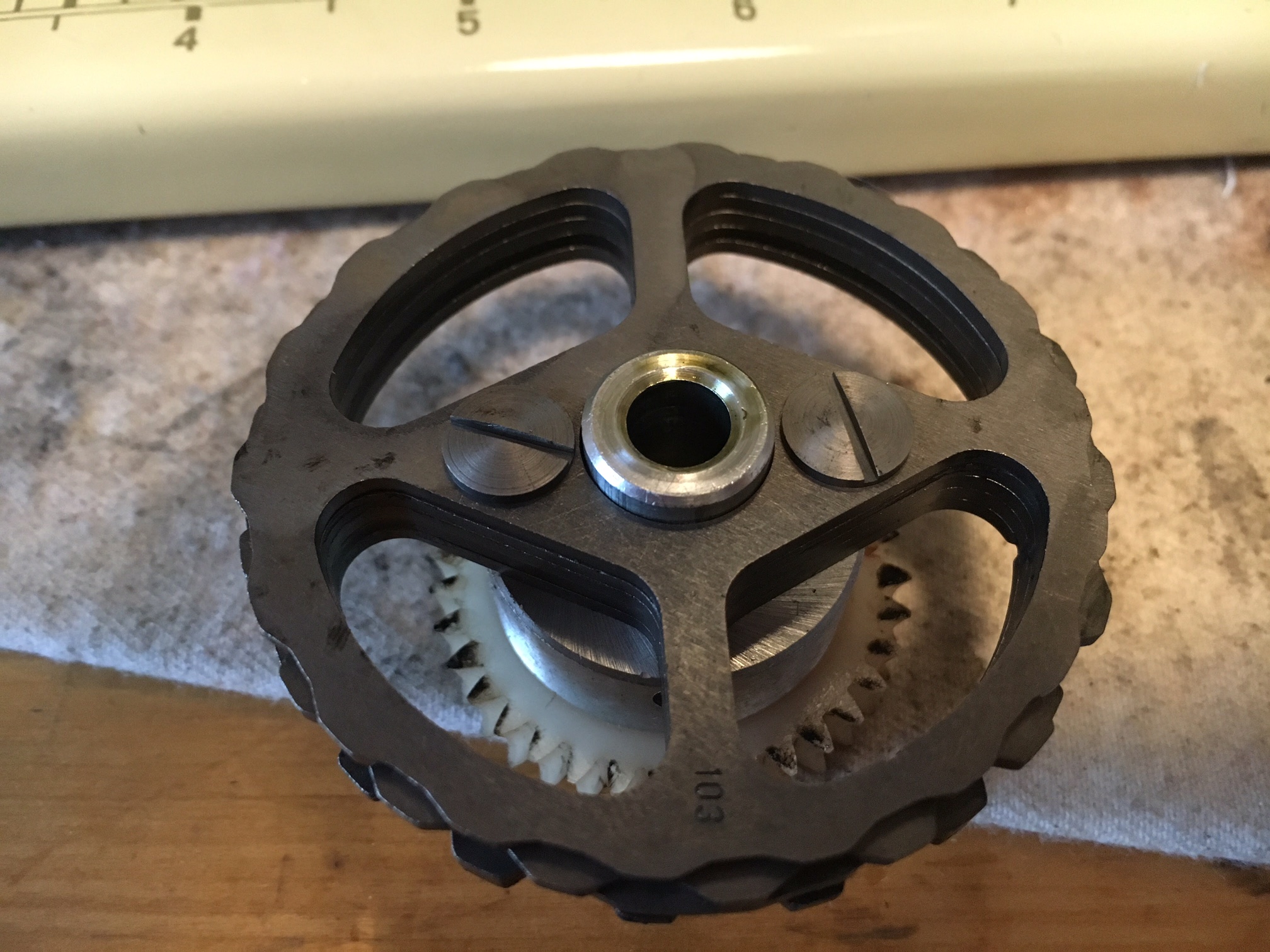 Bernina 707 cam gear replacement - thesewingmachinedoctor.co.uk