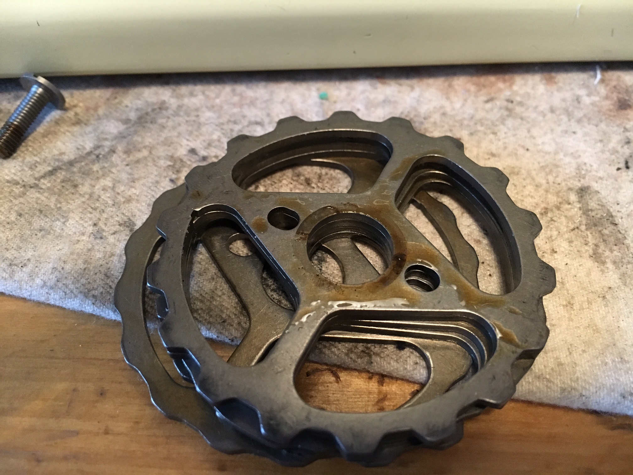 Bernina 707 cam gear replacement - thesewingmachinedoctor.co.uk