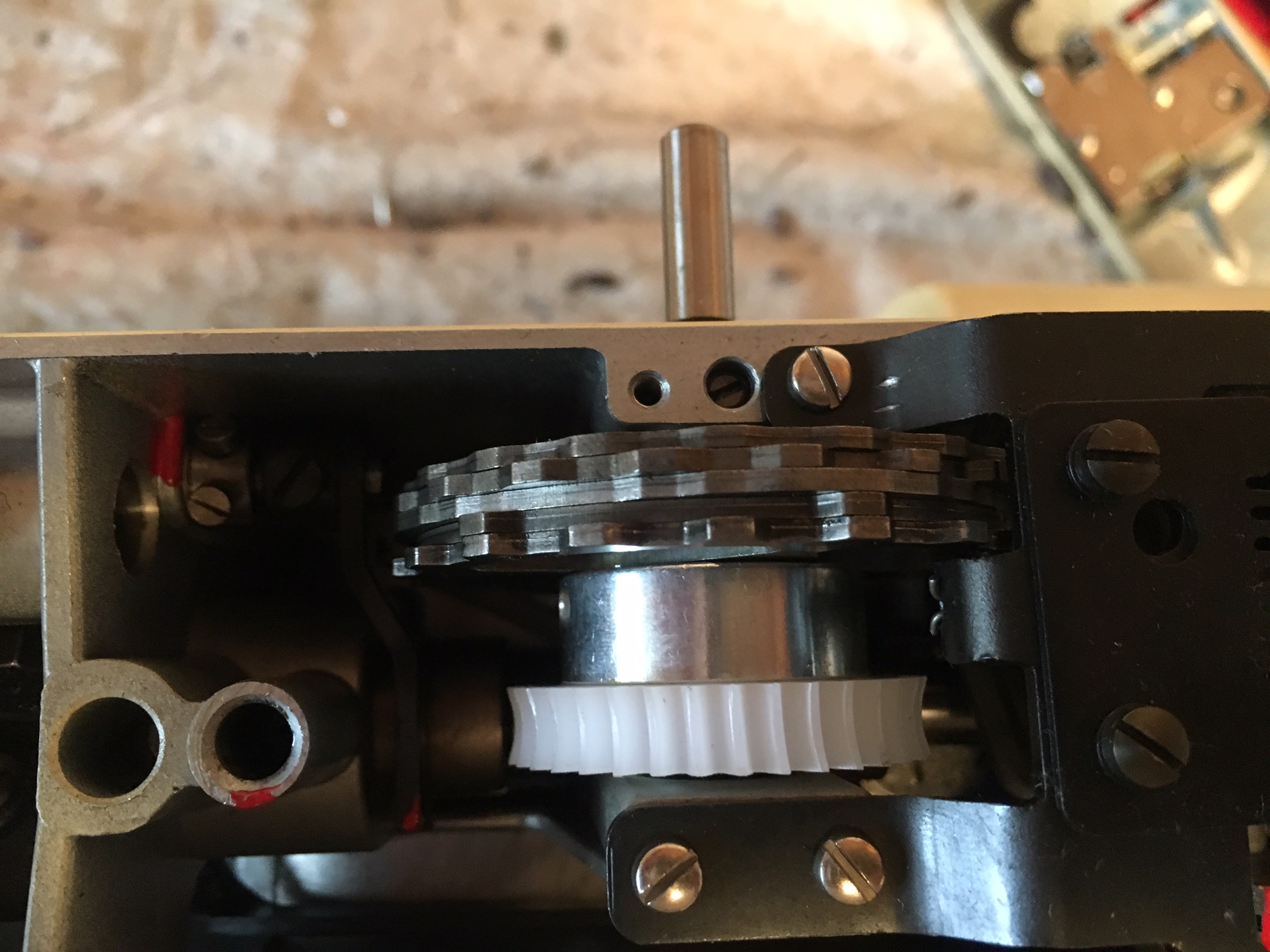 Bernina 707 cam gear replacement - thesewingmachinedoctor.co.uk