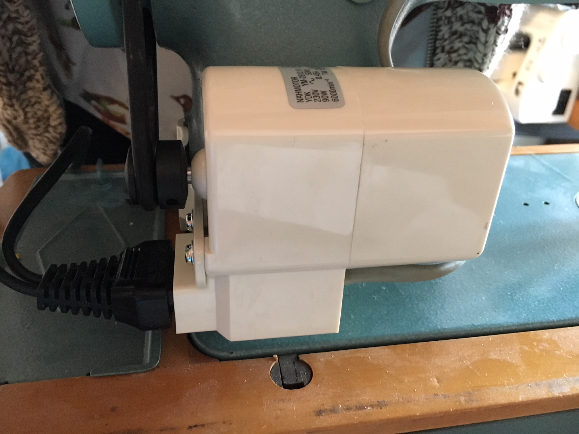 Singer 285k motor replacement - thesewingmachinedoctor.co.uk